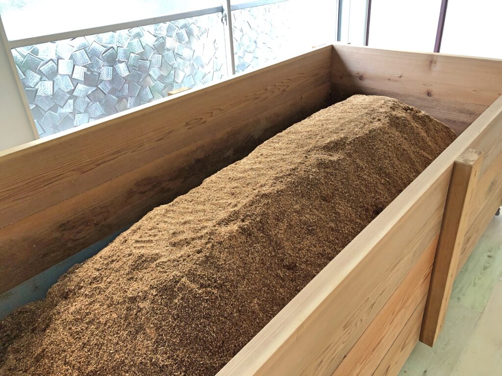 自宅で酵素風呂の極上リラックス!簡単作り方とその秘められた効果 | 全国酵素風呂ネットワーク